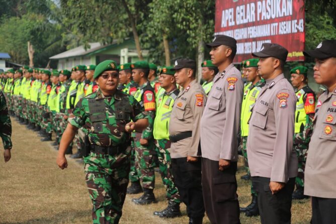 Danrem 064/My Pimpin Apel Gelar Pasukan Pam KTT ASEAN ke- 43 Tahun 2023 - Gerbang Patriot